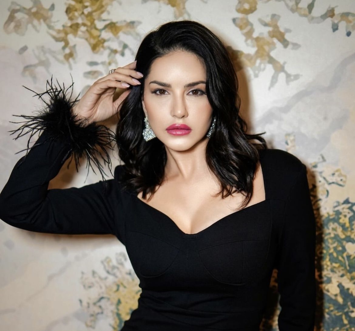 Sunny Leone unveils her latest song foot tapping number 'Fana'