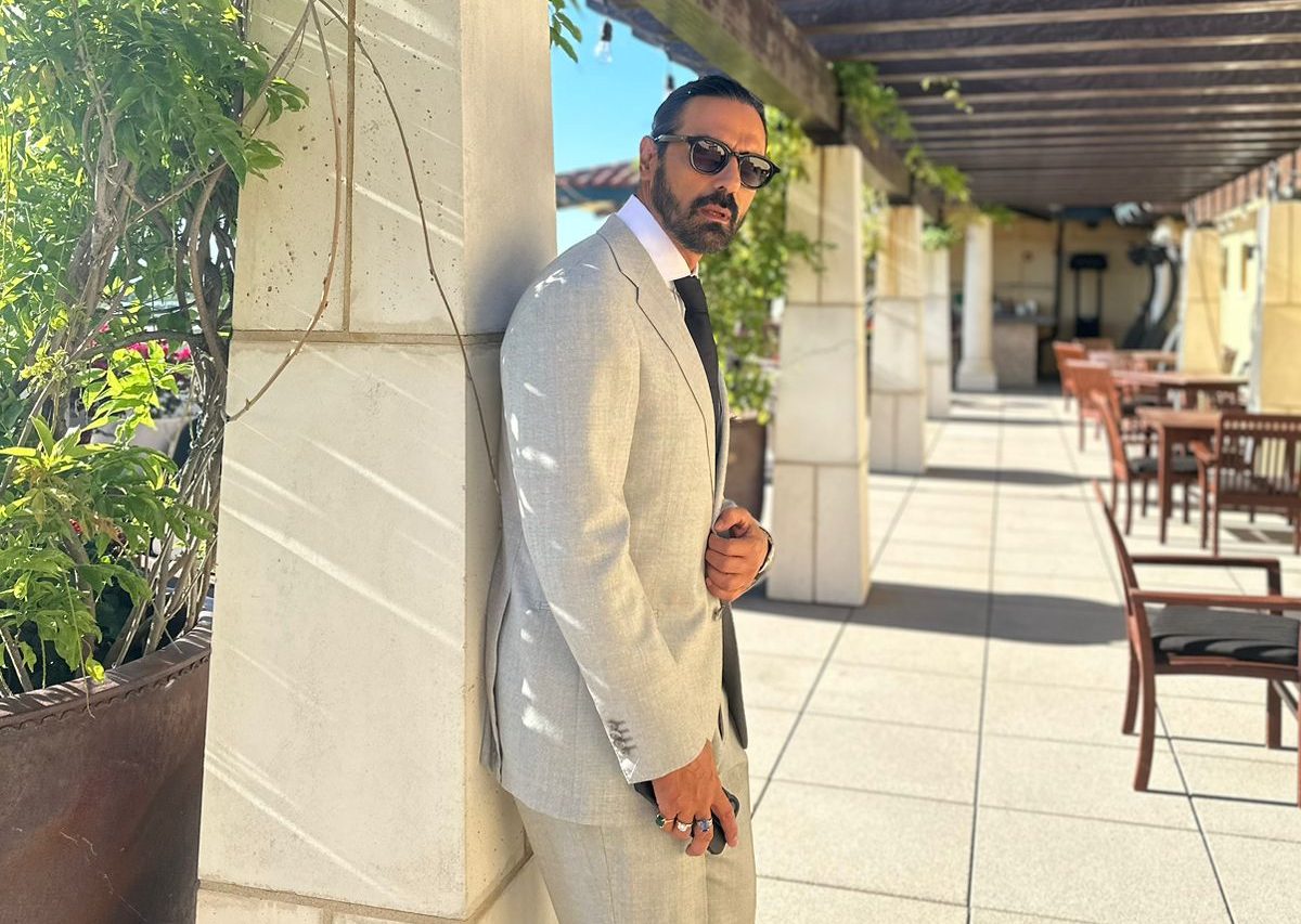 Arjun Rampal kickstarts the shoot of Aditya Dhar's next - UrbanAsian.com