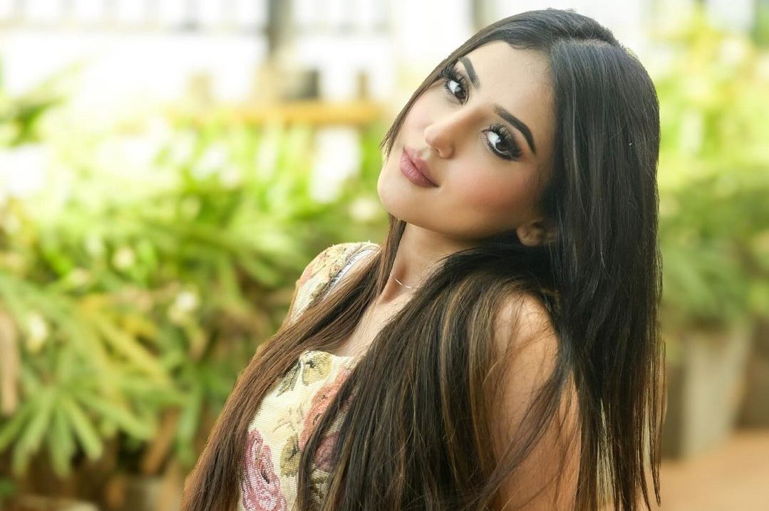 Riya Sharma crosses boundaries for her new video song!