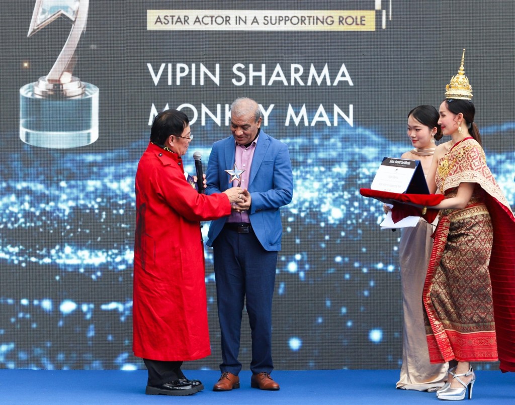 Vipin Sharma Monkey Man Wins Best Supporting Actor - UrbanAsian.com