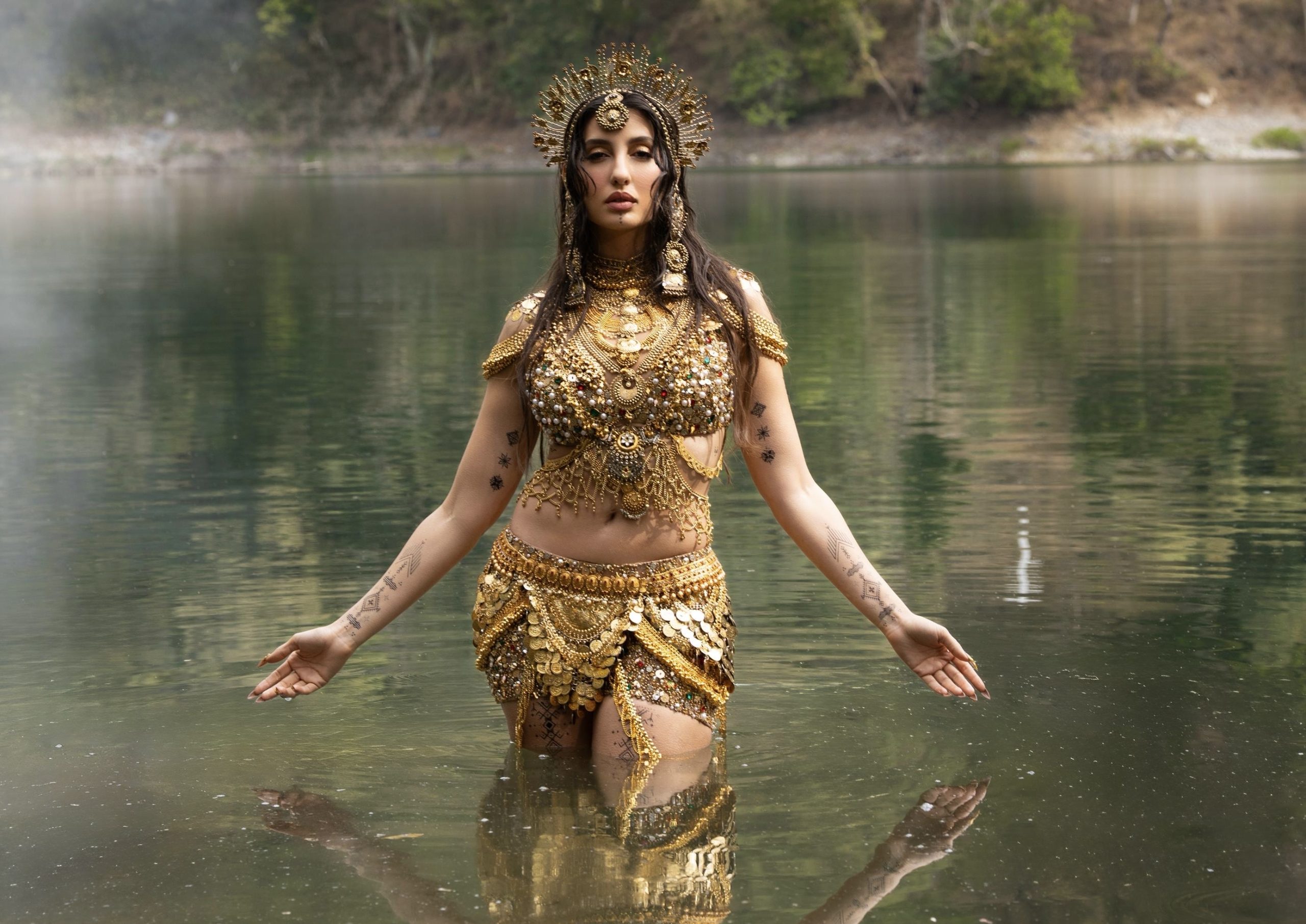 Nora Fatehi's Latest Chartbuster: Body Roll - UrbanAsian.com